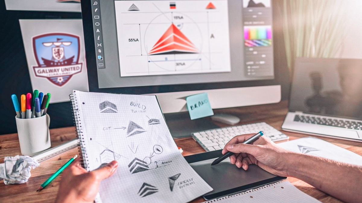 PITCH-SIDE SIGNAGE AVAILABLE IN EAMONN DEACY PARK